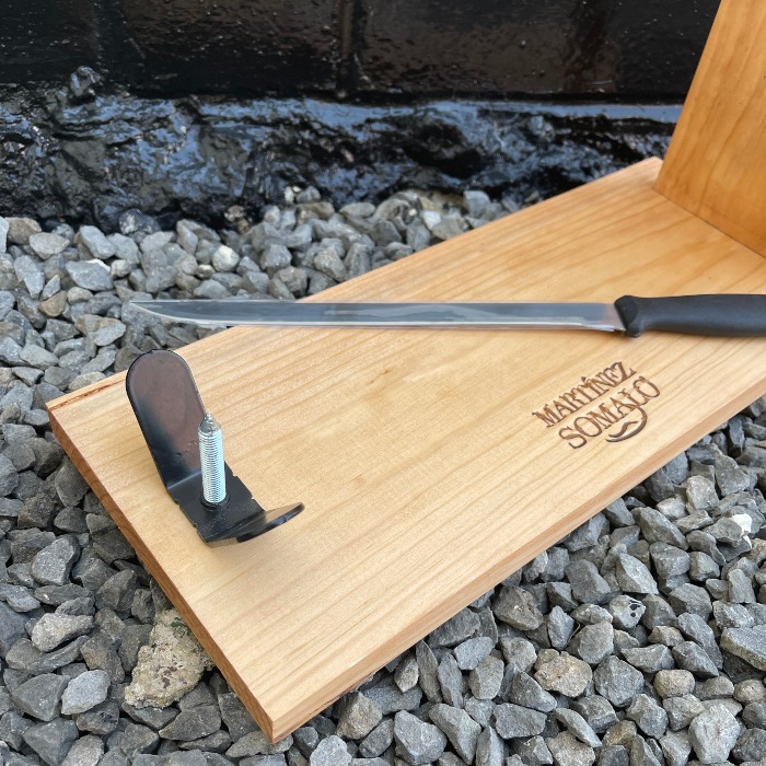 Spanish Ham Stand and Knife - Serrano Ham Stand | Basco